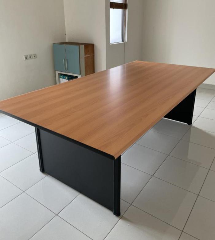 Keunggulan dan Rekomendasi Terbaik Meja Meeting Uno Untuk Kantor | Meja ...